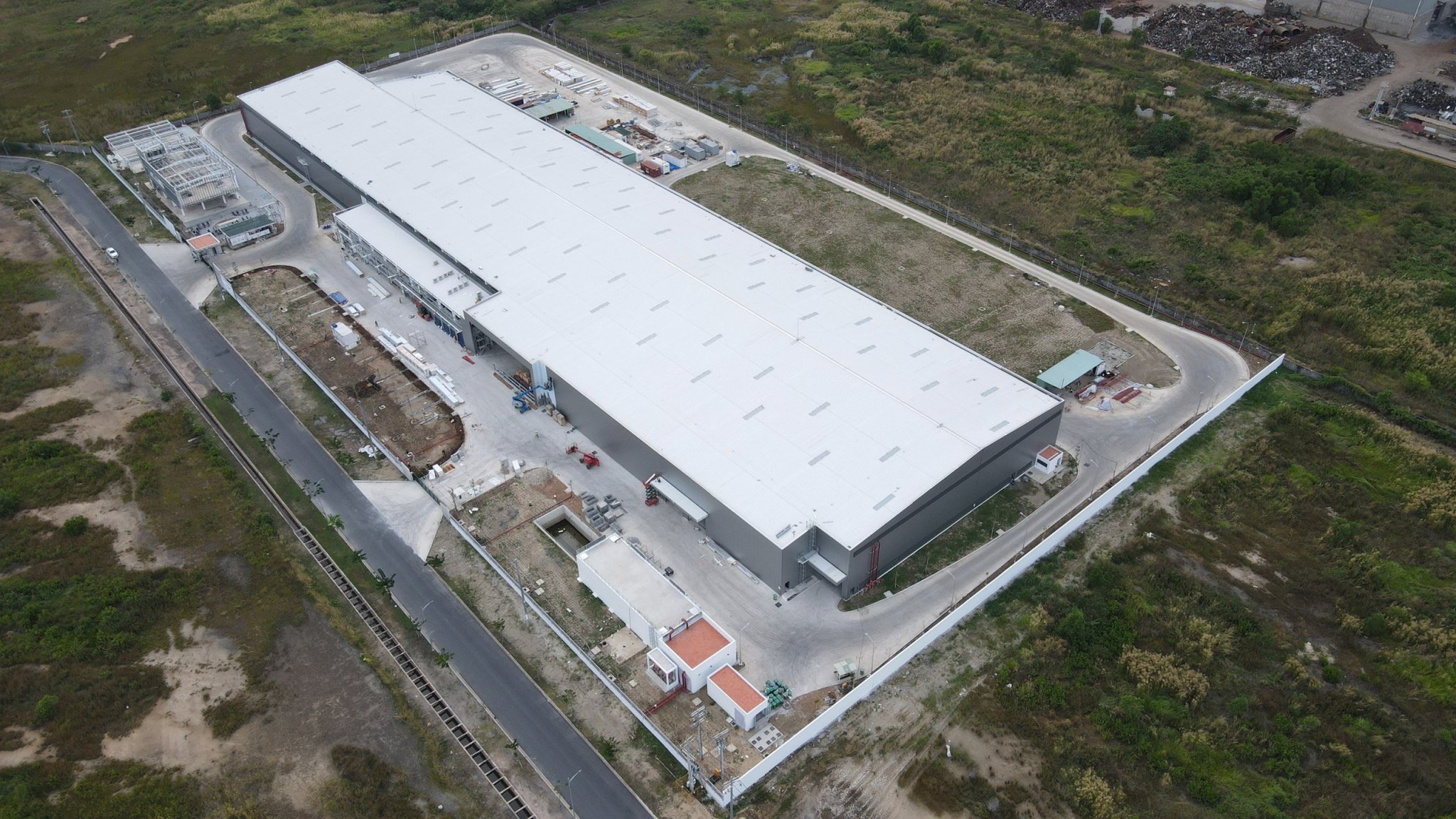 KINGSPAN FACTORY - HD steel building